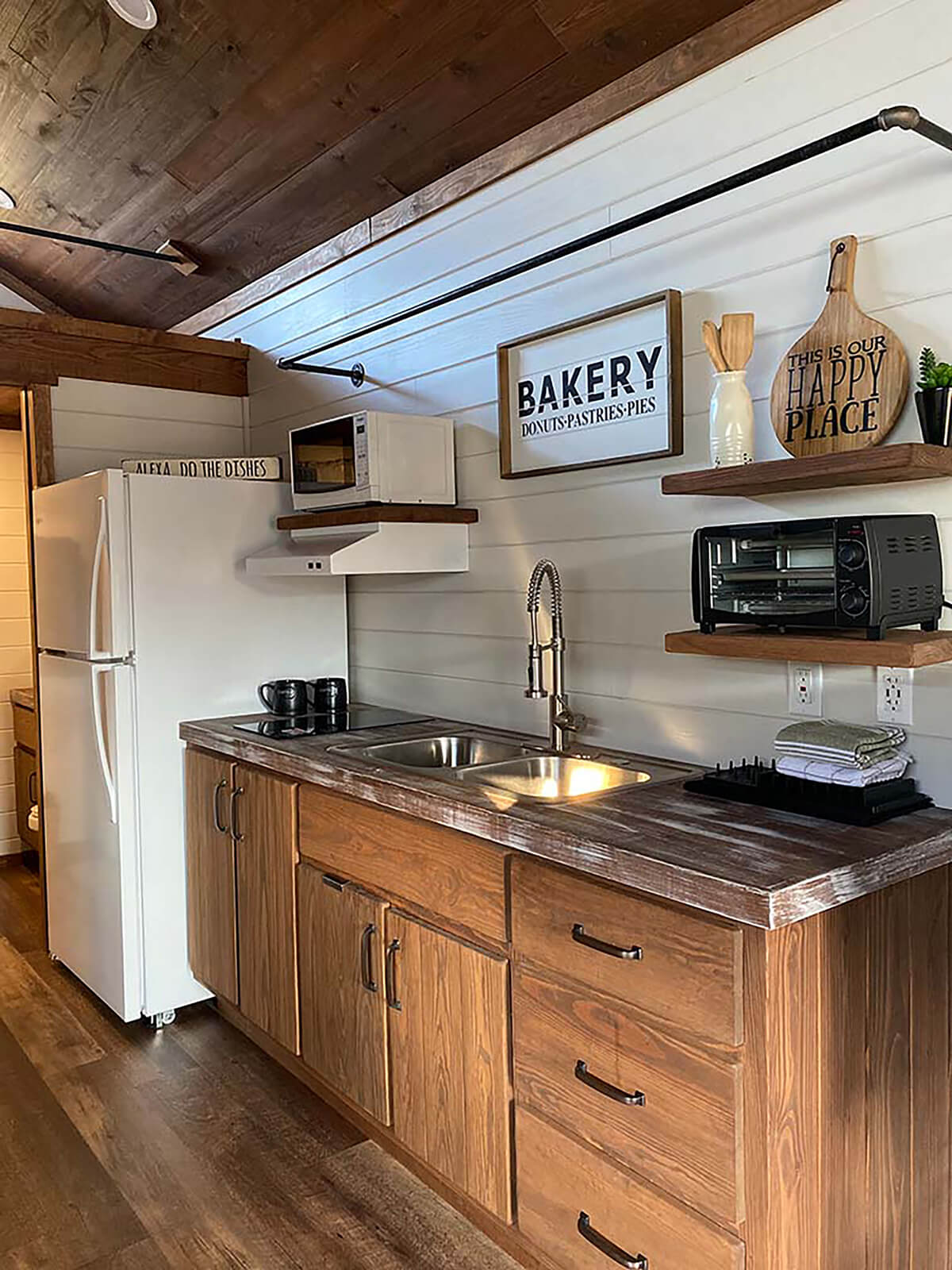 Crescent Fish Camp Cottages | Outdoor Adventure Retreats